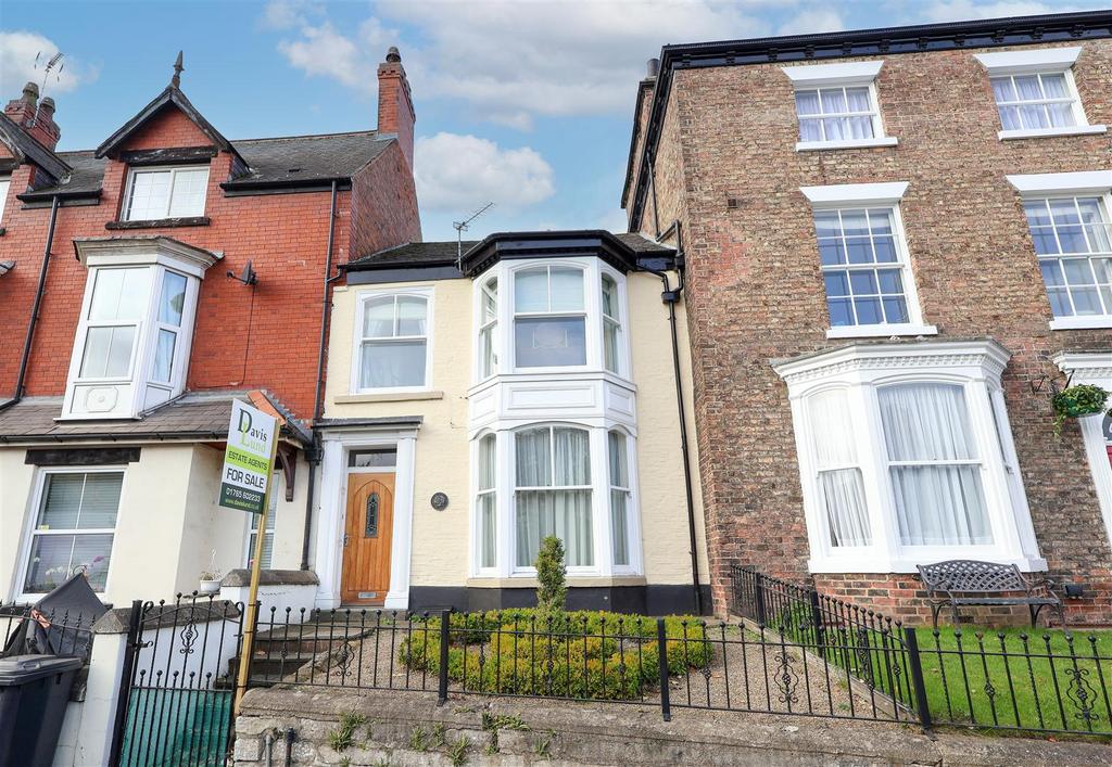 North Street, Ripon 4 bed terraced house to rent - £1,300 pcm (£300 pw)