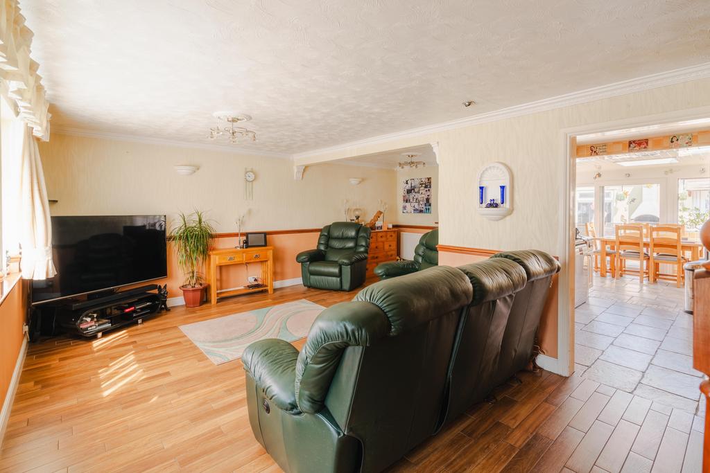 Hartcliffe, BRISTOL BS13 2 bed semi-detached house for sale - £200,000