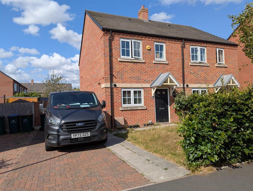 Oakwood Avenue, Coventry CV3 2 bed house - £1,250 pcm (£288 pw)