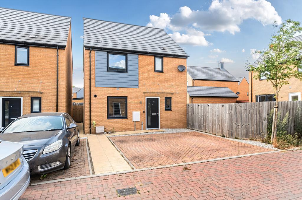 Aventine Grove, Dunstable LU5 3 bed detached house for sale - £425,000