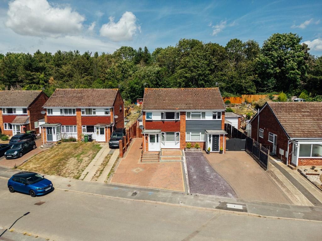 Pershore WR10 3 bed semi-detached house - £325,000