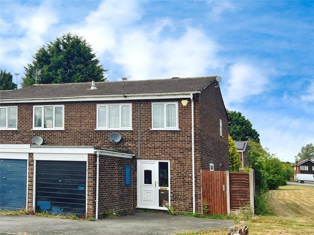 Manston Drive, Staffordshire WV6 3 bed semi-detached house for sale - £ ...