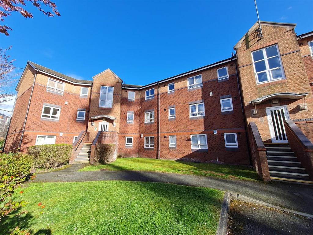 28 Highfield Street, Liverpool L3 2 bed flat to rent - £975 pcm (£225 pw)