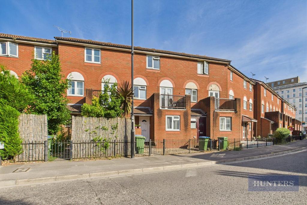 Terminus Terrace, Southampton, SO14 4 bed terraced house - £290,000