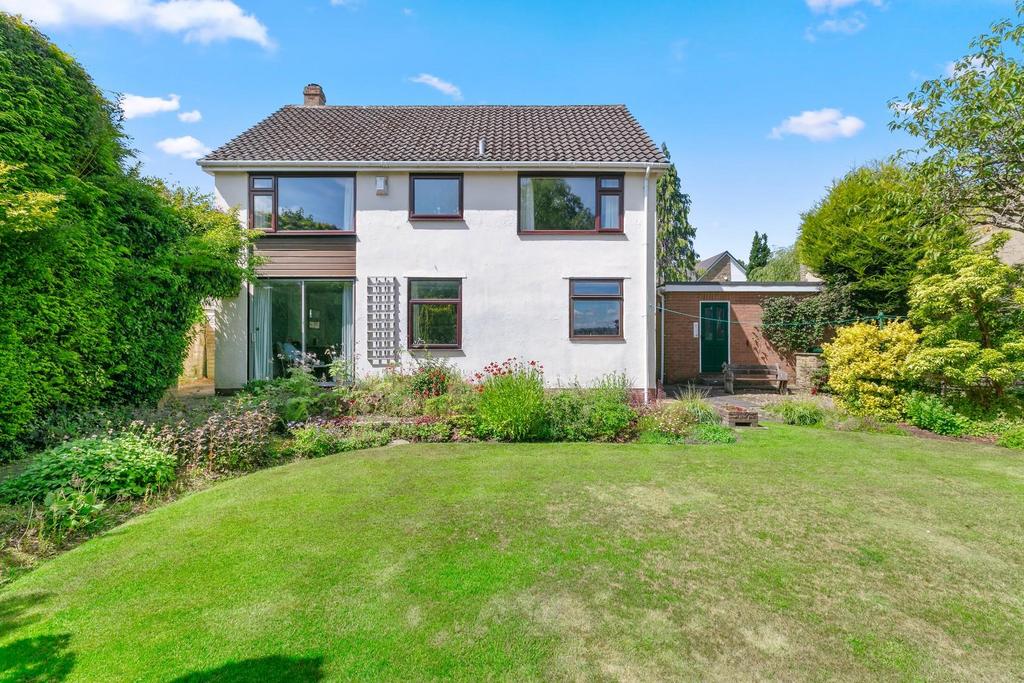 Hydro Close, Ben Rhydding, Ilkley LS29 4 bed detached house for sale ...