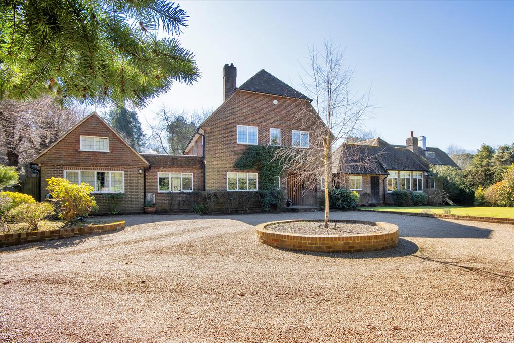 High Street, Seal, Sevenoaks, Kent, TN15 5 bed detached house - £1,750,000
