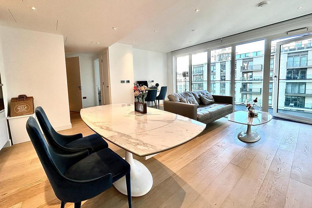 Fountain Park Way, London W12 1 bed apartment to rent - £3,300 pcm (£ ...