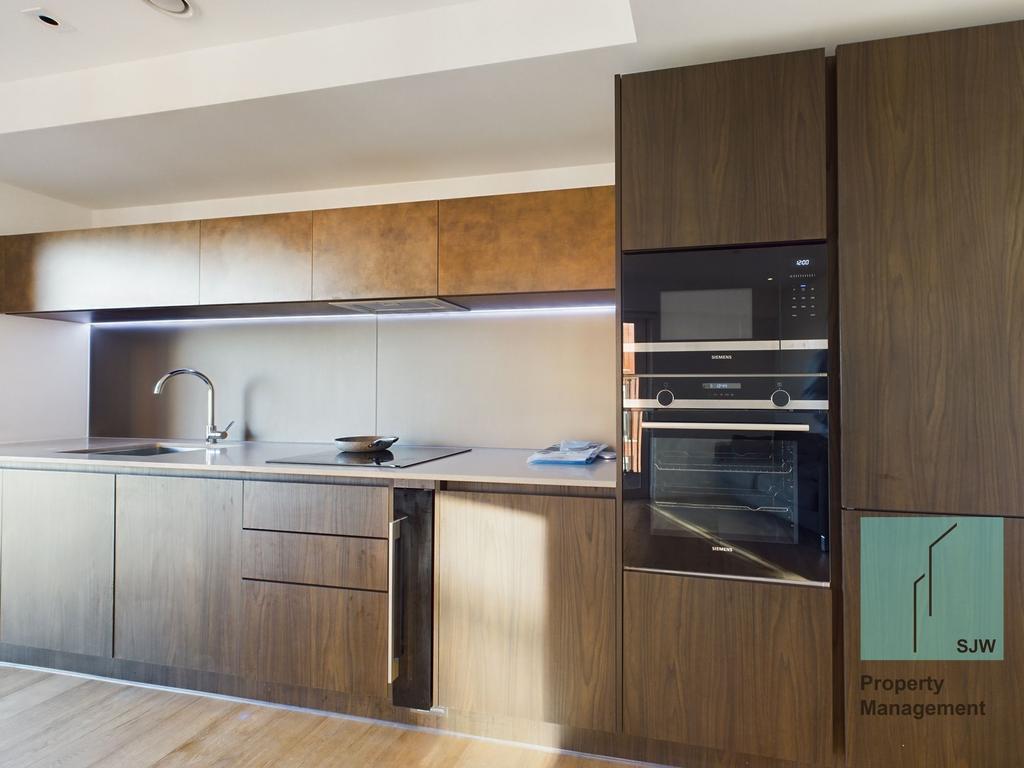Exchange Gardens, London SW8 2 bed apartment to rent - £4,000 pcm (£923 pw)