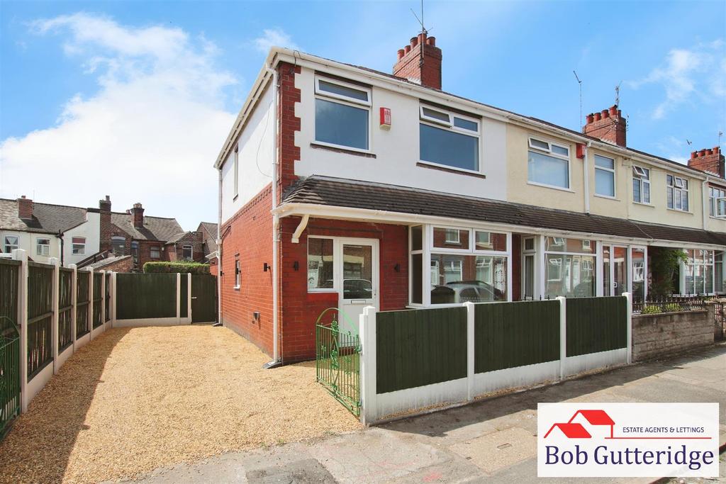 Garnett Road East, Porthill, Newcastle 3 bed townhouse - £185,000