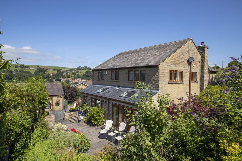 The Clough, Elland Road, Ripponden... 5 bed detached house - £700,000