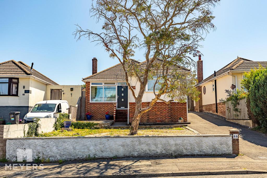 Shapland Avenue, Bournemouth, BH11 9PY 2 bed detached bungalow - £350,000