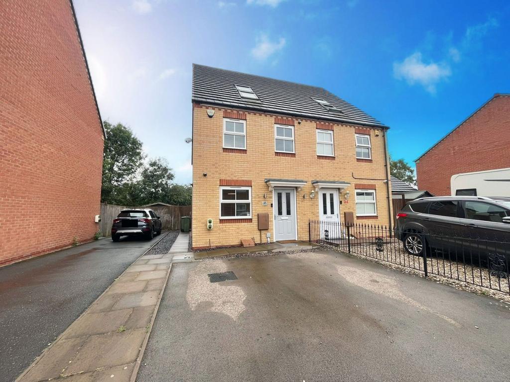 Brythill Drive, Brierley Hill DY5 3 bed semi-detached house for sale ...