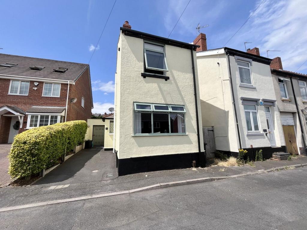 East Street, Brierley Hill DY5 2 bed detached house for sale - £210,000