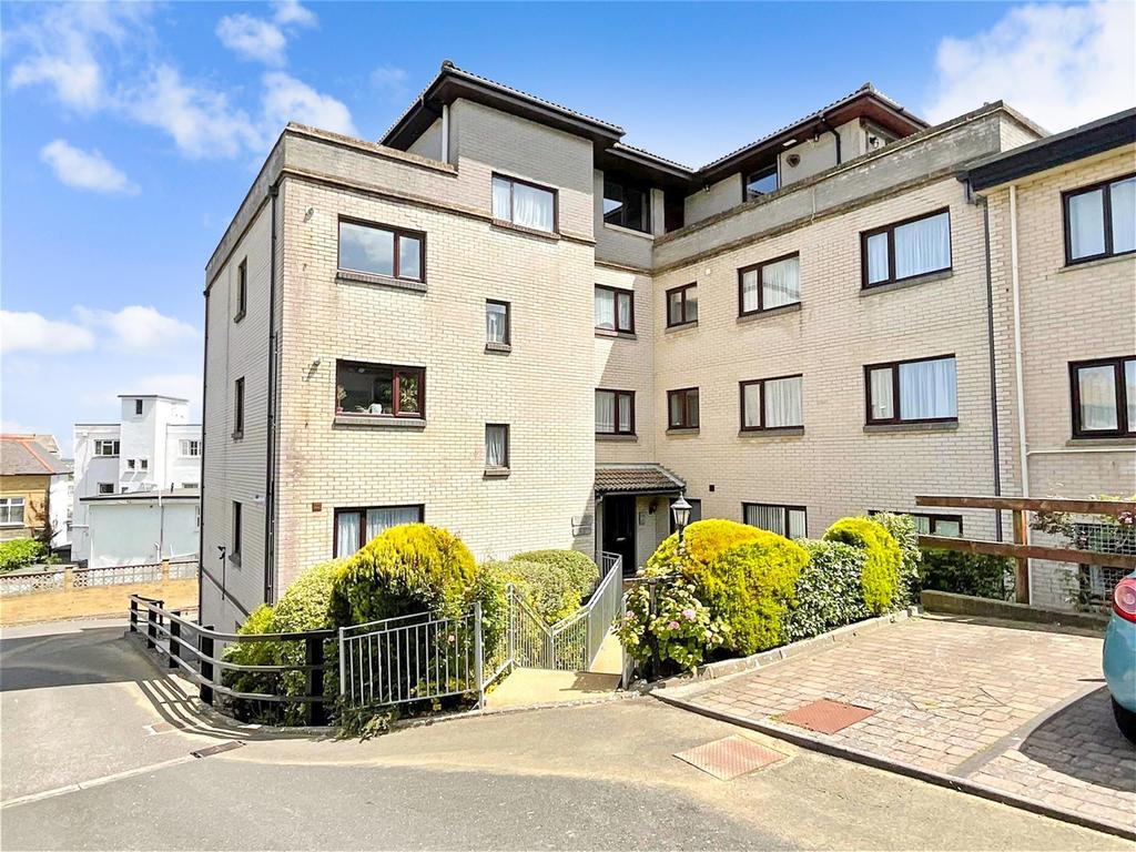 Eastcliff Court, Shanklin PO37 2 bed ground floor flat for sale - £126,000