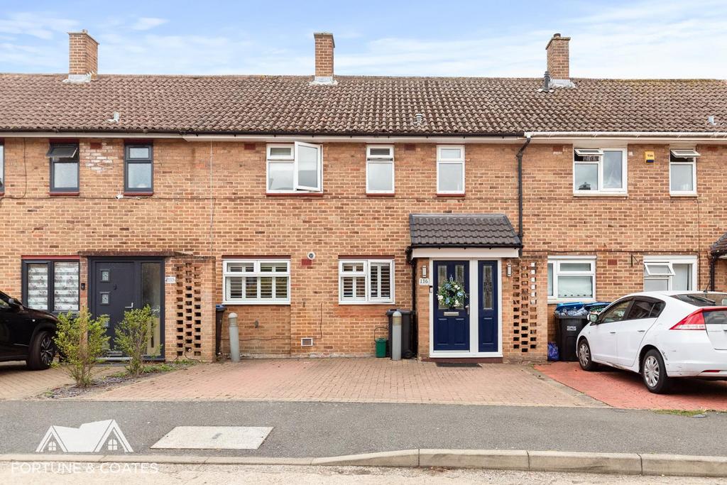 Quarry Spring, Harlow 3 bed terraced house - £375,000
