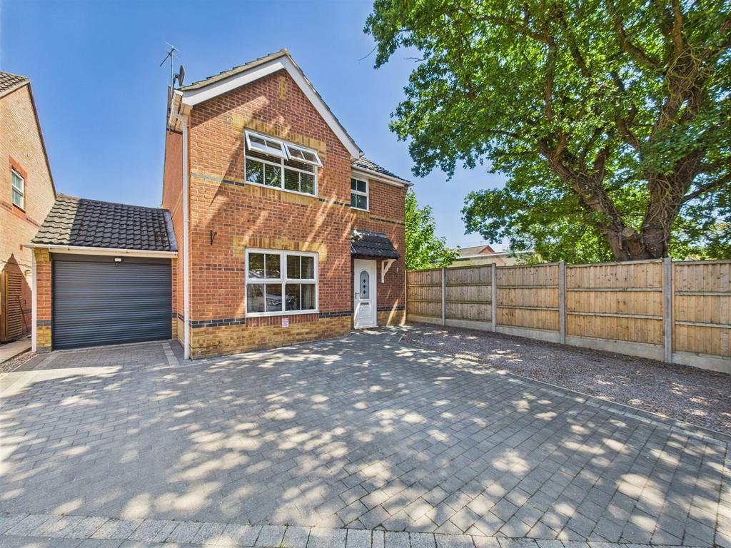 Primrose Close, North Hykeham, Lincoln 3 bed detached house - £280,000