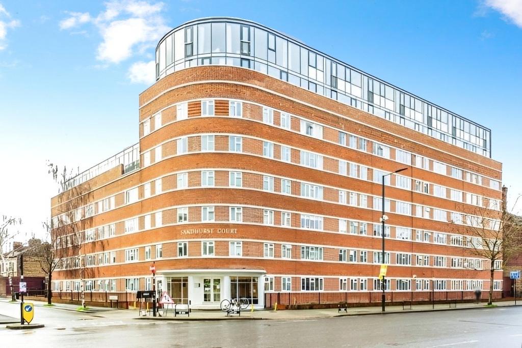 Acre Lane, London, SW2 1 bed apartment - £1,750 pcm (£404 pw)