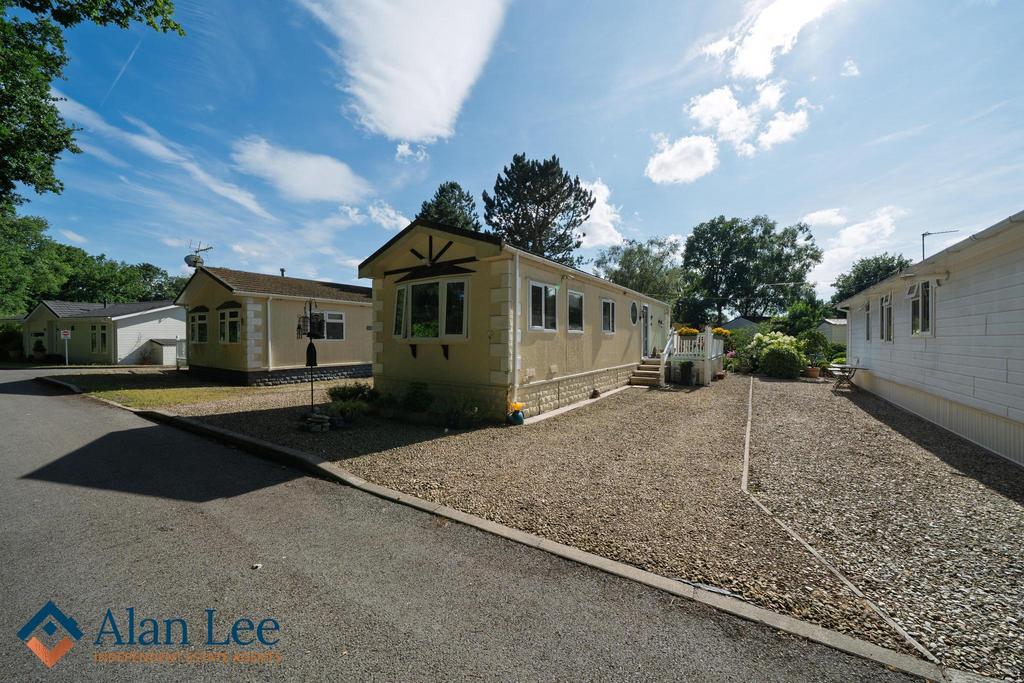 Wizard Country Park, Bradford Lane... 2 bed park home for sale - £140,000