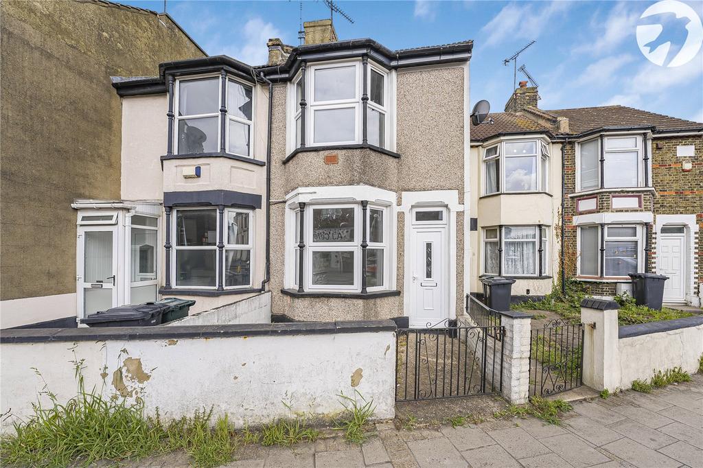 High Street, Swanscombe, Kent, DA10 2 bed terraced house for sale - £ ...