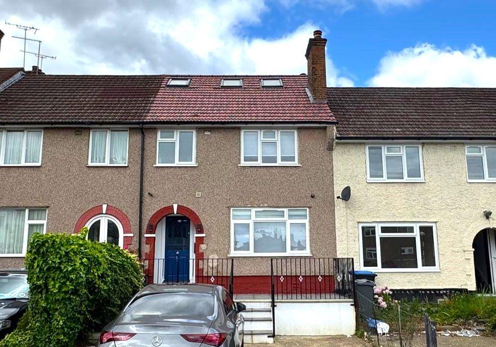52 Coles Green Road, Neasden, London... 5 bed terraced house - £795,000