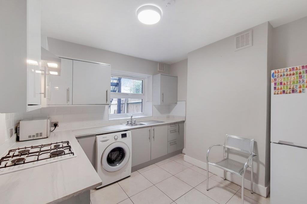 Casella Road, London, SE14 1 bed flat - £1,500 pcm (£346 pw)