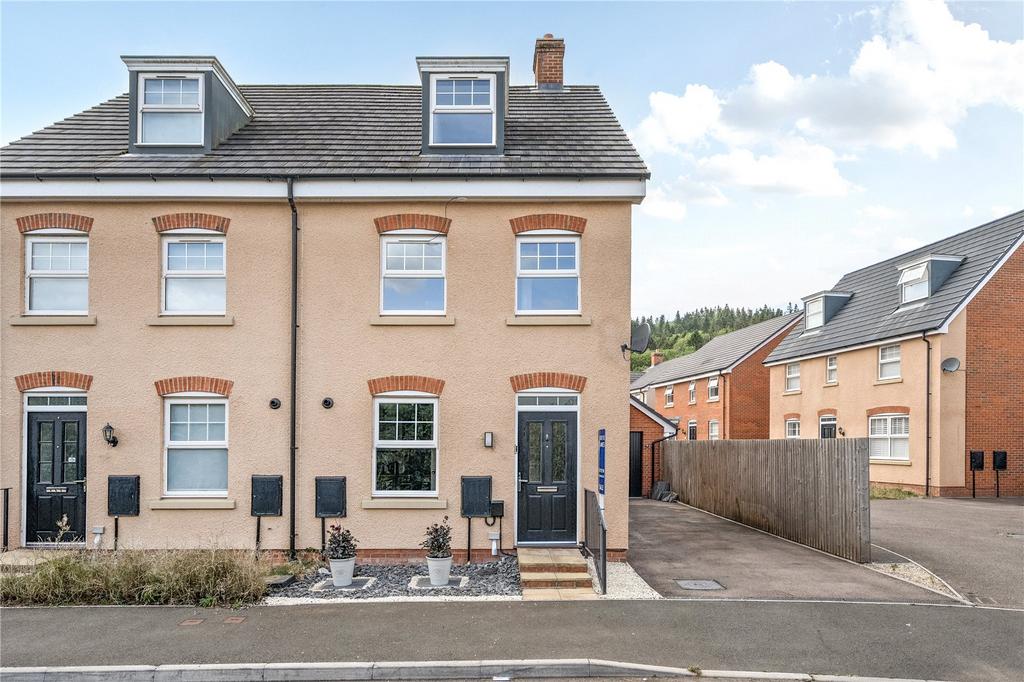 Acer Way, Monmouth, Monmouthshire, NP25 3 bed semi-detached house - £ ...