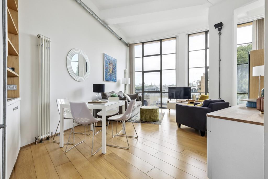 Bankside Lofts, London SE1 1 bed apartment - £3,142 pcm (£725 pw)