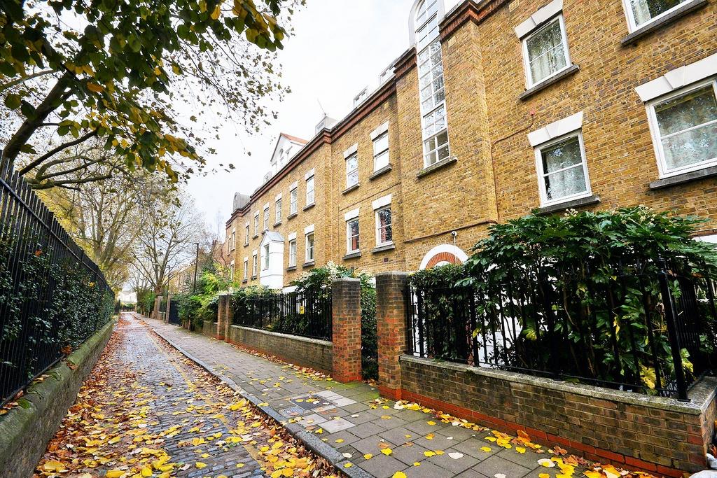 Stepney Green, E1 3LE 3 bed flat - £2,900 pcm (£669 pw)