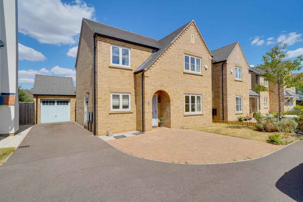 Wrights Way, Fenstanton, Huntingdon... 4 bed detached house for sale ...