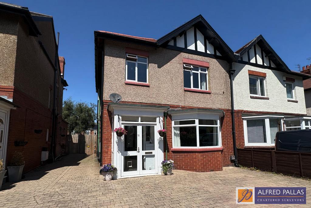 Natley Avenue, East Boldon 3 bed semi-detached house - £339,950