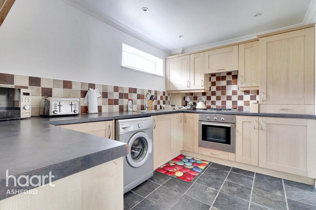 Upper Grove, MARGATE 2 bed detached house to rent - £1,200 pcm (£277 pw)