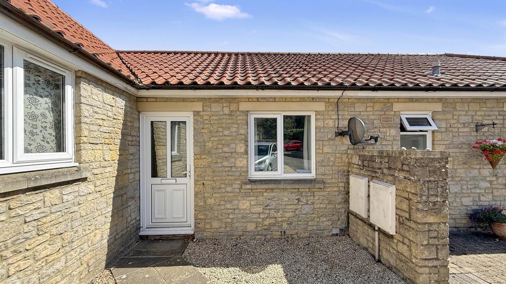Vallis Road, Frome 2 bed terraced bungalow for sale - £220,000