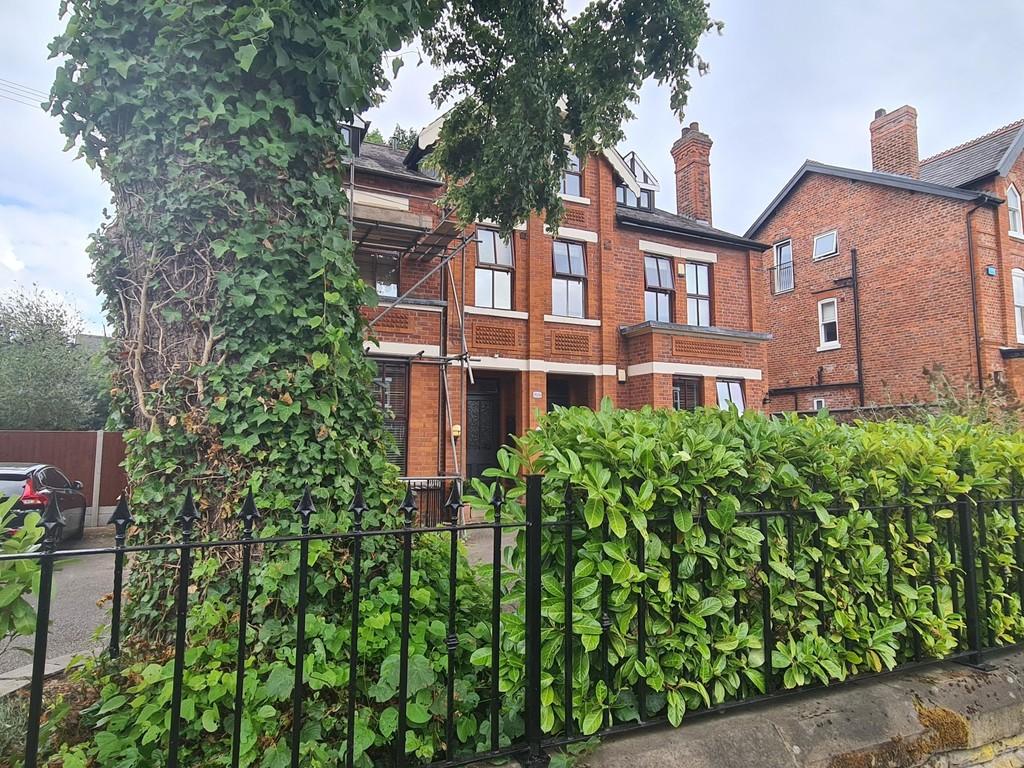 Catterick Road, Didsbury 2 bed apartment - £1,495 pcm (£345 pw)