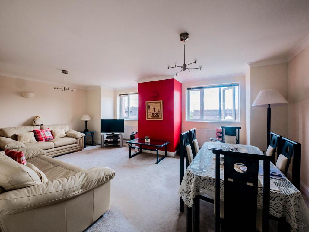 Rectory Avenue, Rochford SS4 1 bed flat for sale - £180,000