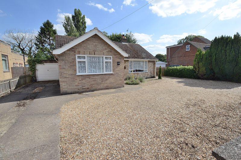 16 High Street, Tattershall 2 bed detached bungalow for sale - £219,950