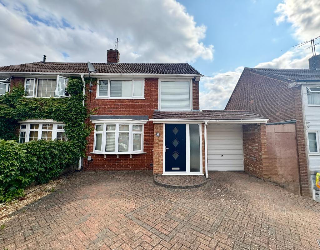 Evelyn Road, Dunstable, Bedfordshire... 3 bed semi-detached house - £ ...