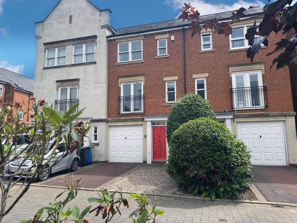 St Nicholas Place, Derby DE1 3 bed townhouse - £300,000