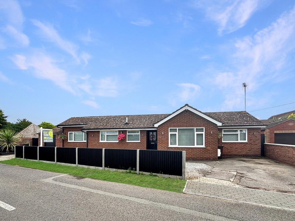 Elmstead Road, Wivenhoe, Colchester, CO7 3 bed bungalow for sale - £465,000