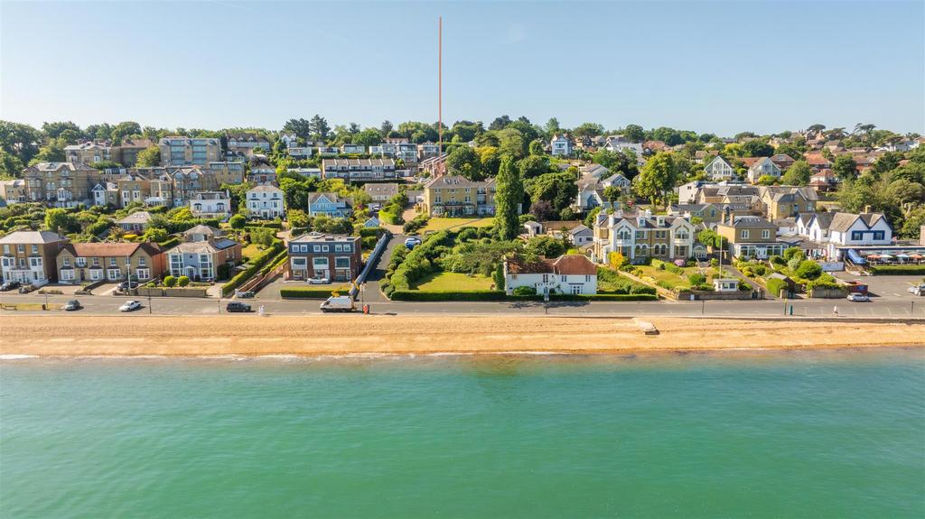 Cowes, Isle of Wight 2 bed apartment for sale - £395,000