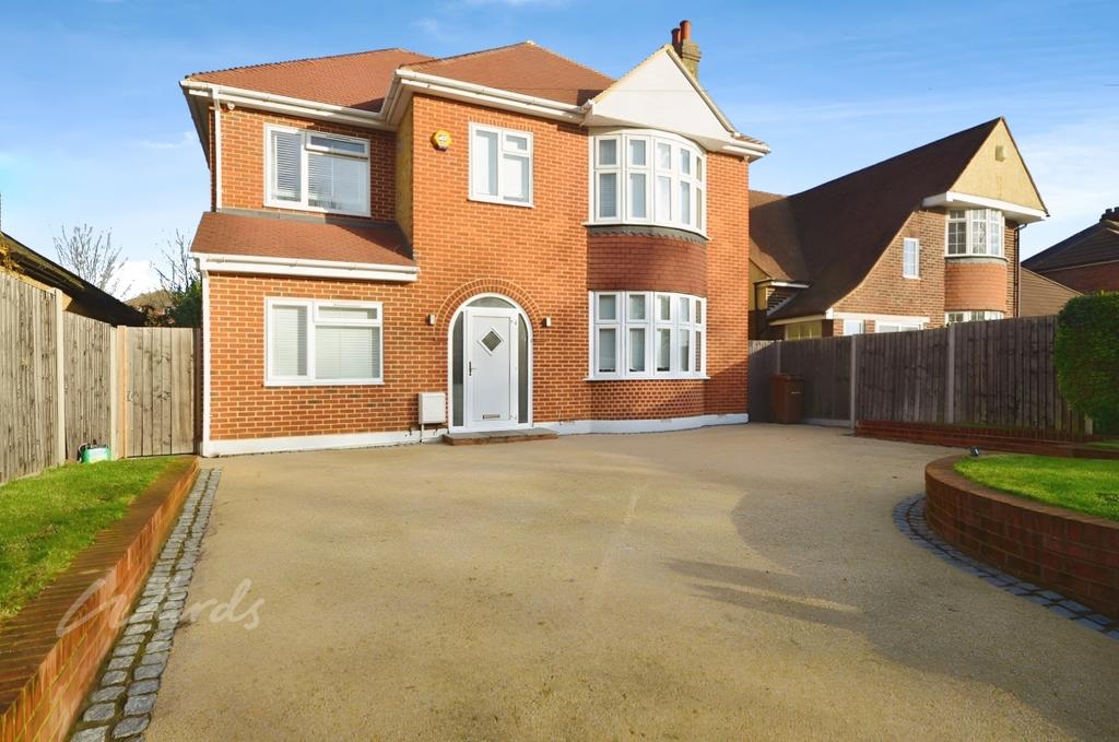 Watling Street Rochester ME2 4 bed detached house - £3,300 pcm (£762 pw)