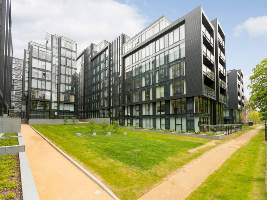 Simpson Loan (Parking Space 150)... Parking to rent - £150 pcm (£35 pw)