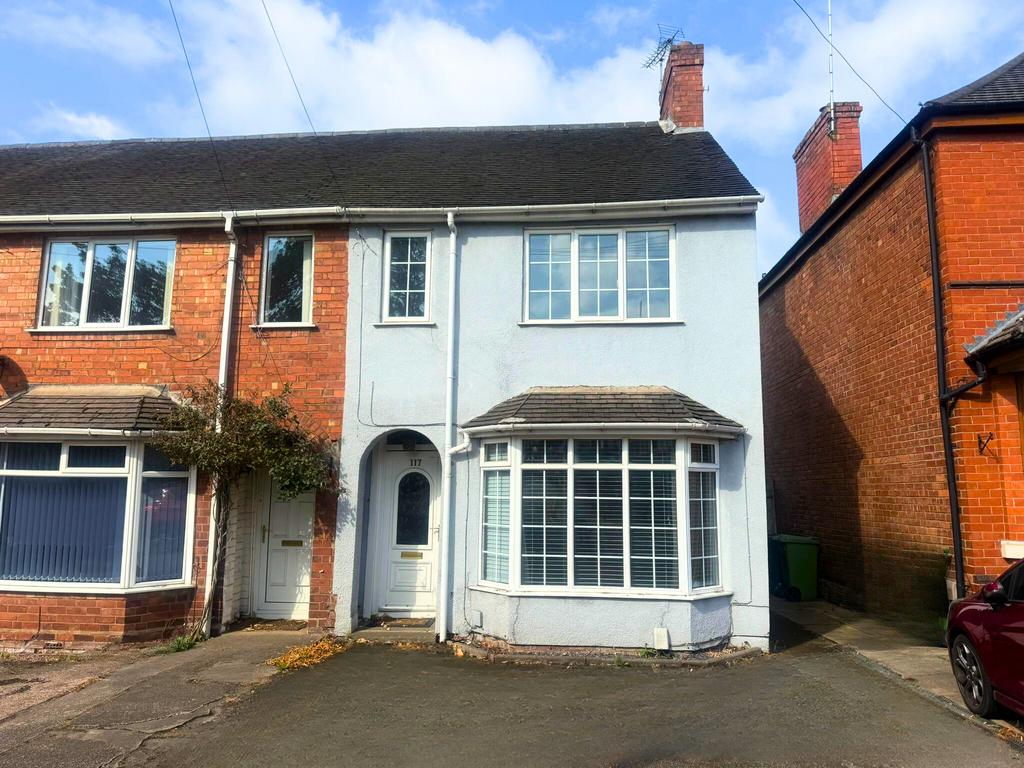 Stafford ST16 2 bed semi-detached house for sale - £39,000