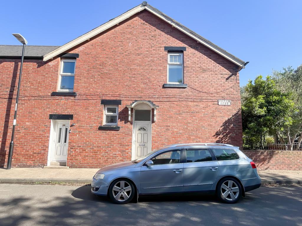 36A Percy Terrace, Sunderland SR2 8SF 2 bed flat - £33,000