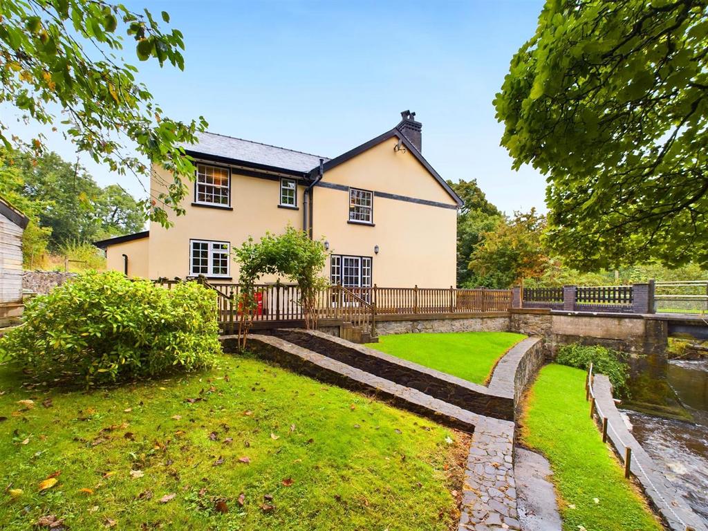 Pen Y Bont, Cefn Coch, Welshpool 3 bed detached house for sale - £350,000