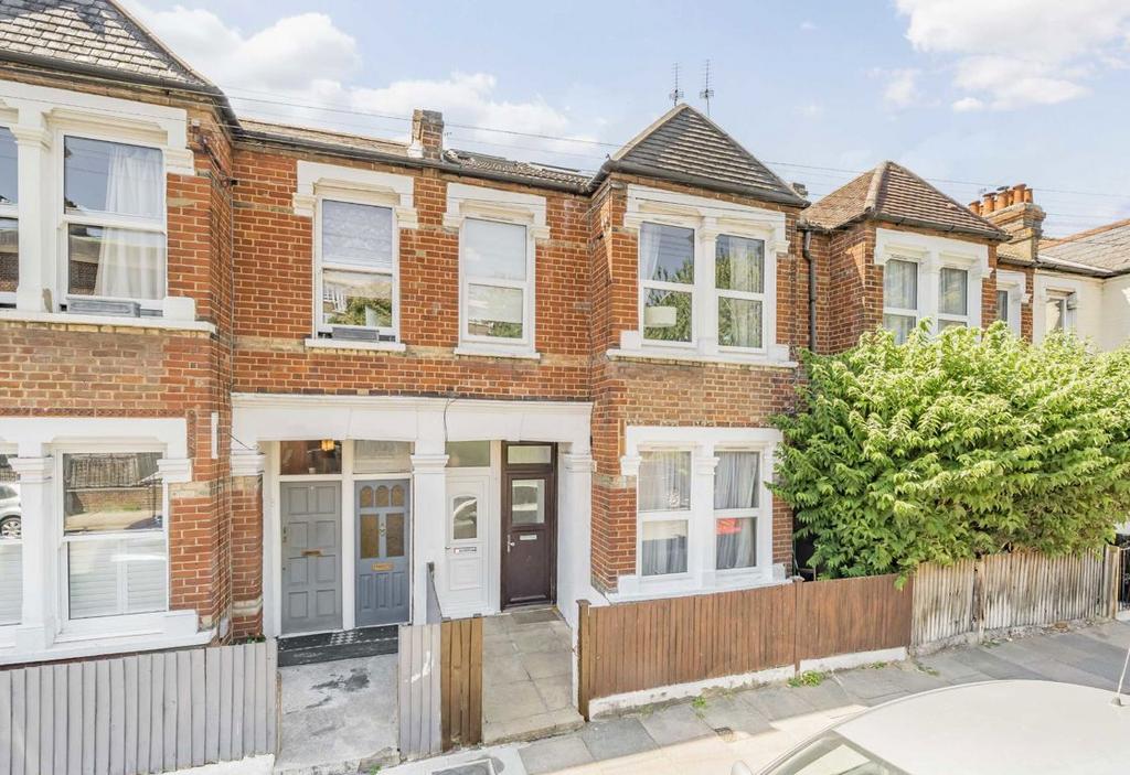Sellincourt Road, London SW17 4 bed maisonette for sale - £750,000