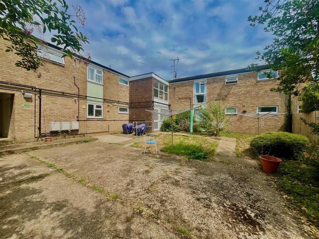 Mildmay Road, Stevenage, Hertfordshire 1 bed flat for sale - £170,000