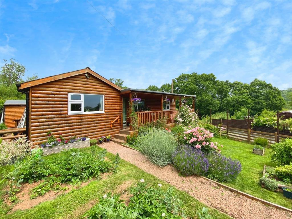 Severnside, Highley, Bridgnorth 2 bed park home - £210,000