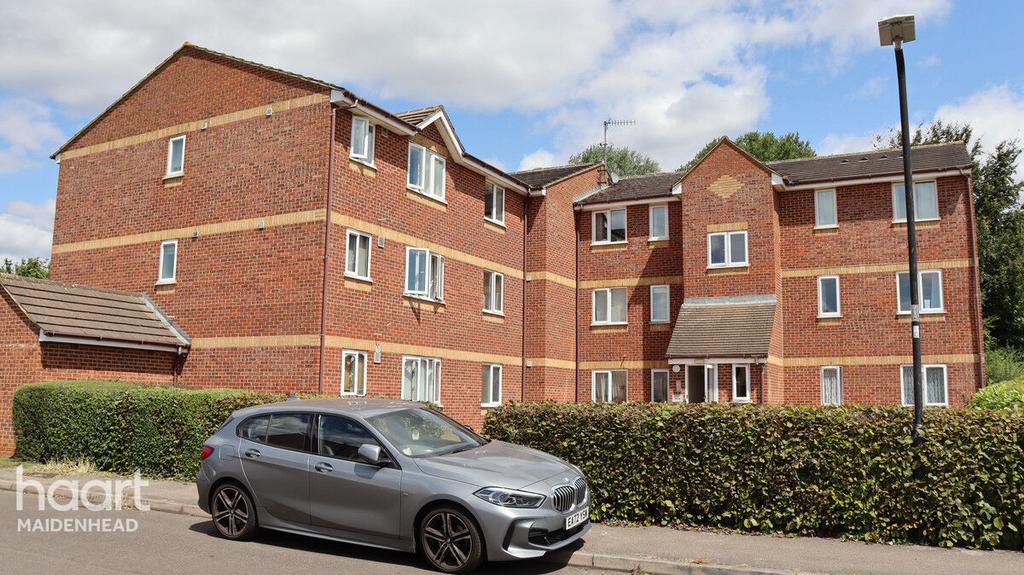 Lowestoft Drive, Slough 1 bed flat - £1,300 pcm (£300 pw)