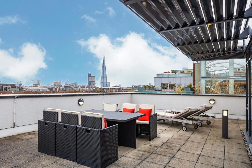 The Porter Building, 130 Spa Road, SE16 2 bed flat - £3,500 pcm (£808 pw)