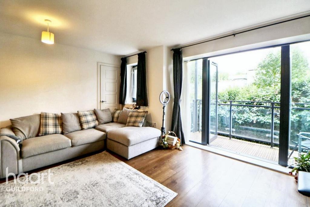 Walnut Tree Close, Guildford 1 bed apartment for sale - £250,000